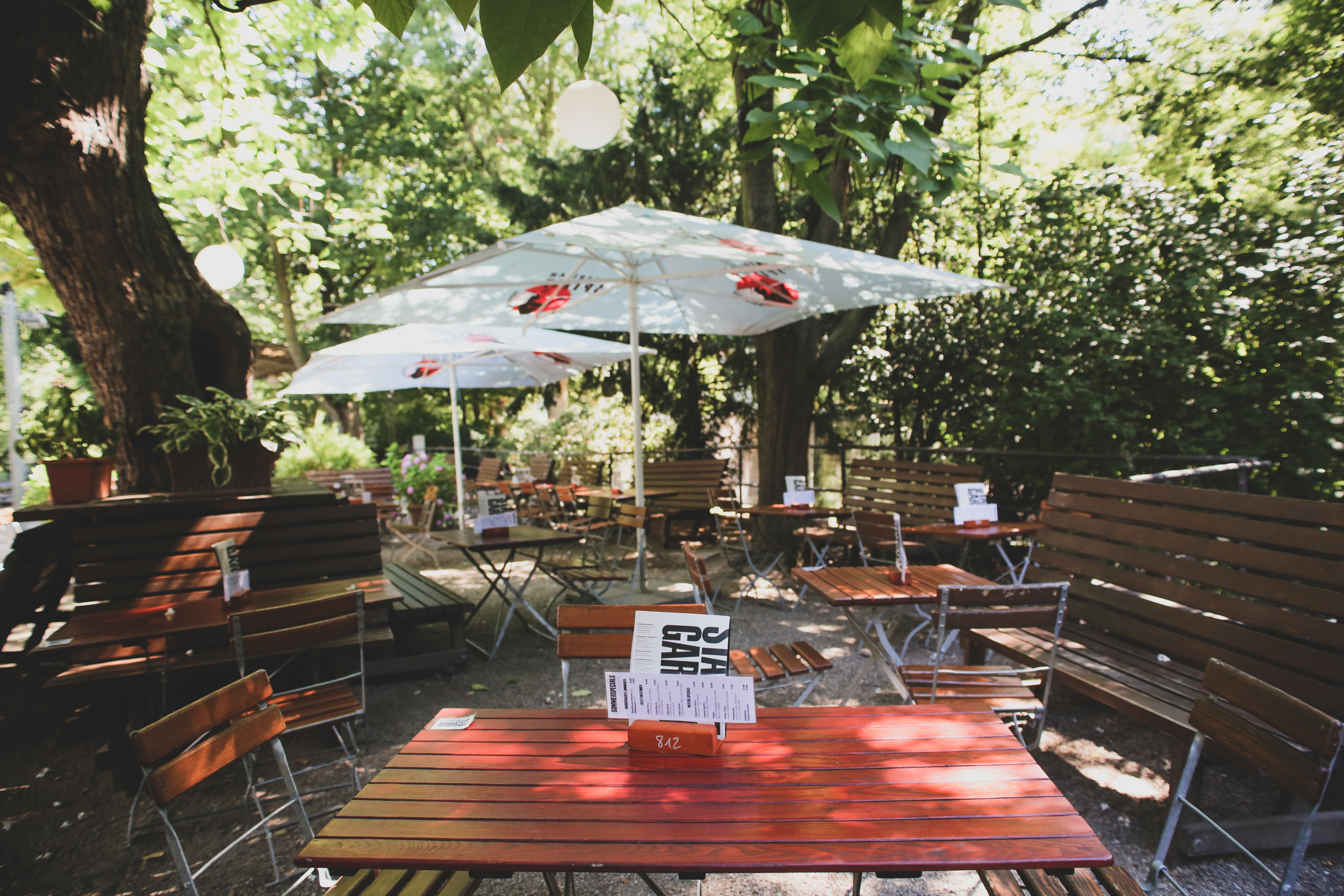Idyllisch verweilen im Biergarten im Stadtgarten | Mit Vergnügen Köln