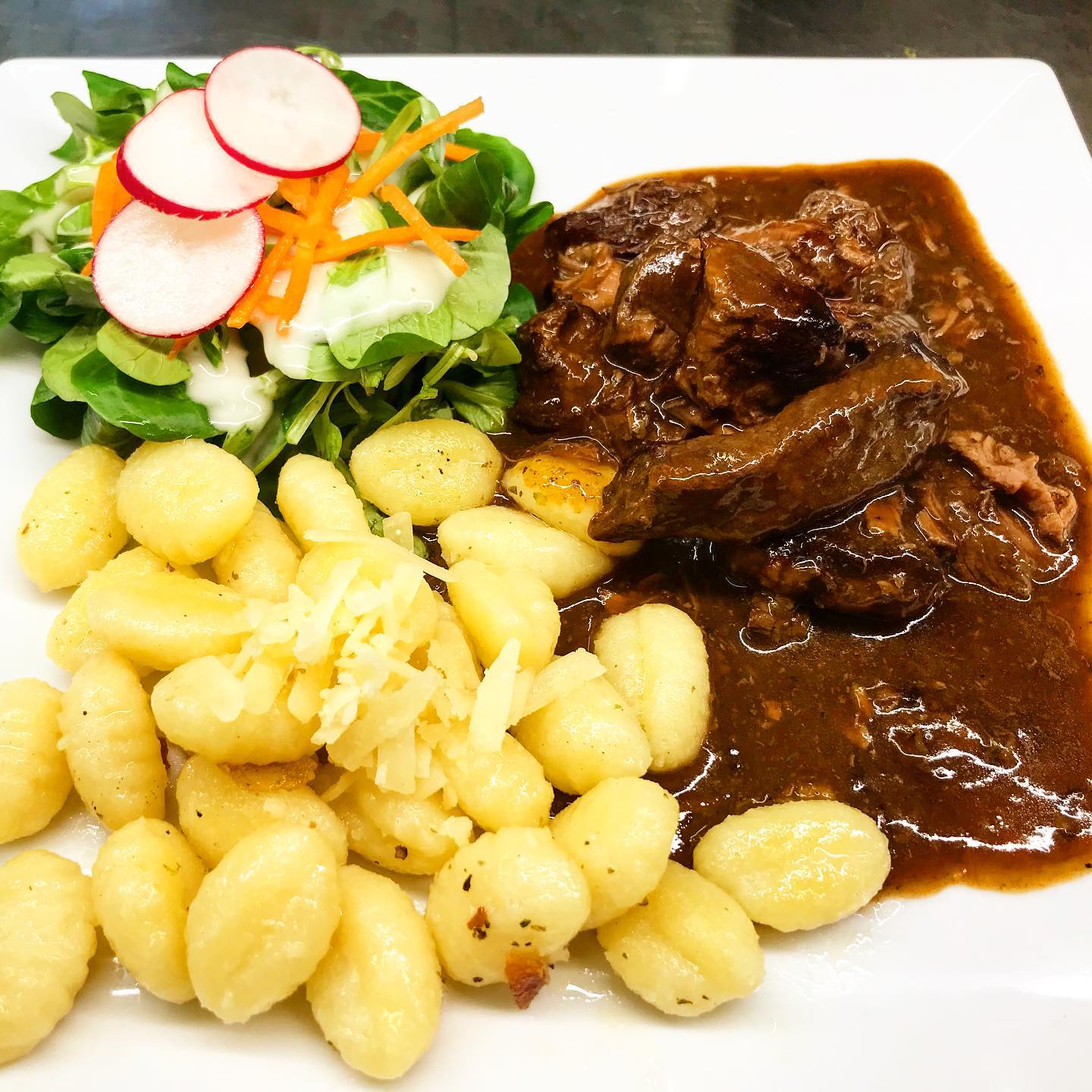 Deftige Kost und Sonntagsbrunch im Höninger | Mit Vergnügen Köln