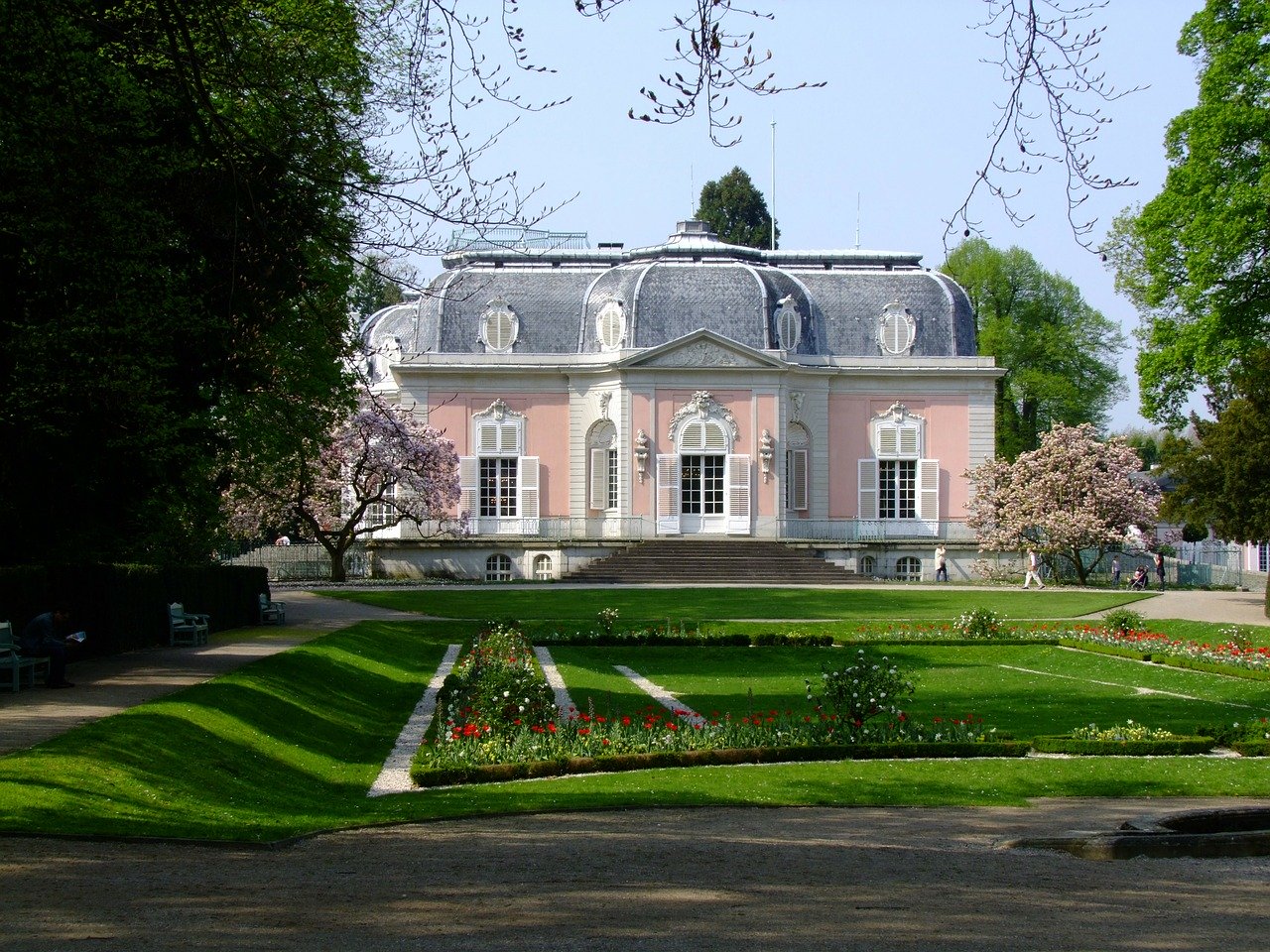 Schloss Benrath – eine Düsseldorfer Schönheit | Mit Vergnügen Köln