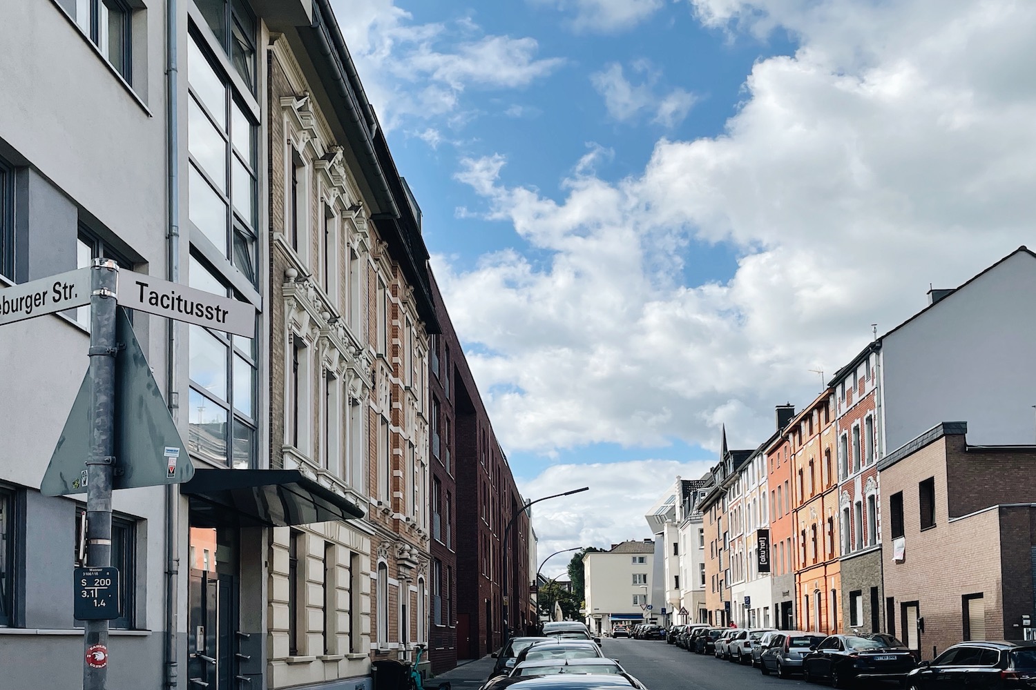 Köln hakt nach: Warum wird die Tacitusstraße in Bayenthal "Flutschgasse ...