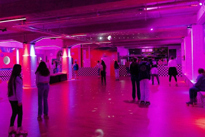 80s-Vibe und Partystimmung im Roller's Club Cologne | Mit Vergnügen Köln