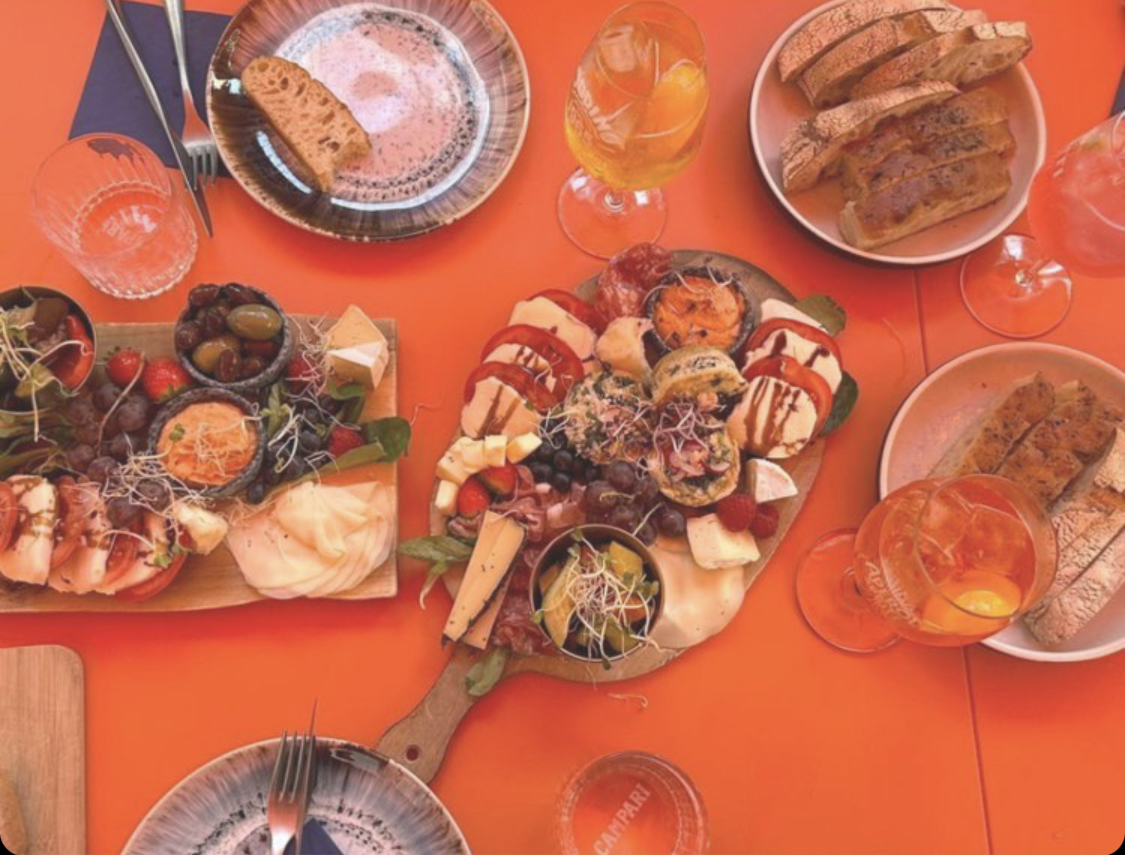 Spritz & Brunch in der Aperol Spritzeria | Mit Vergnügen Köln